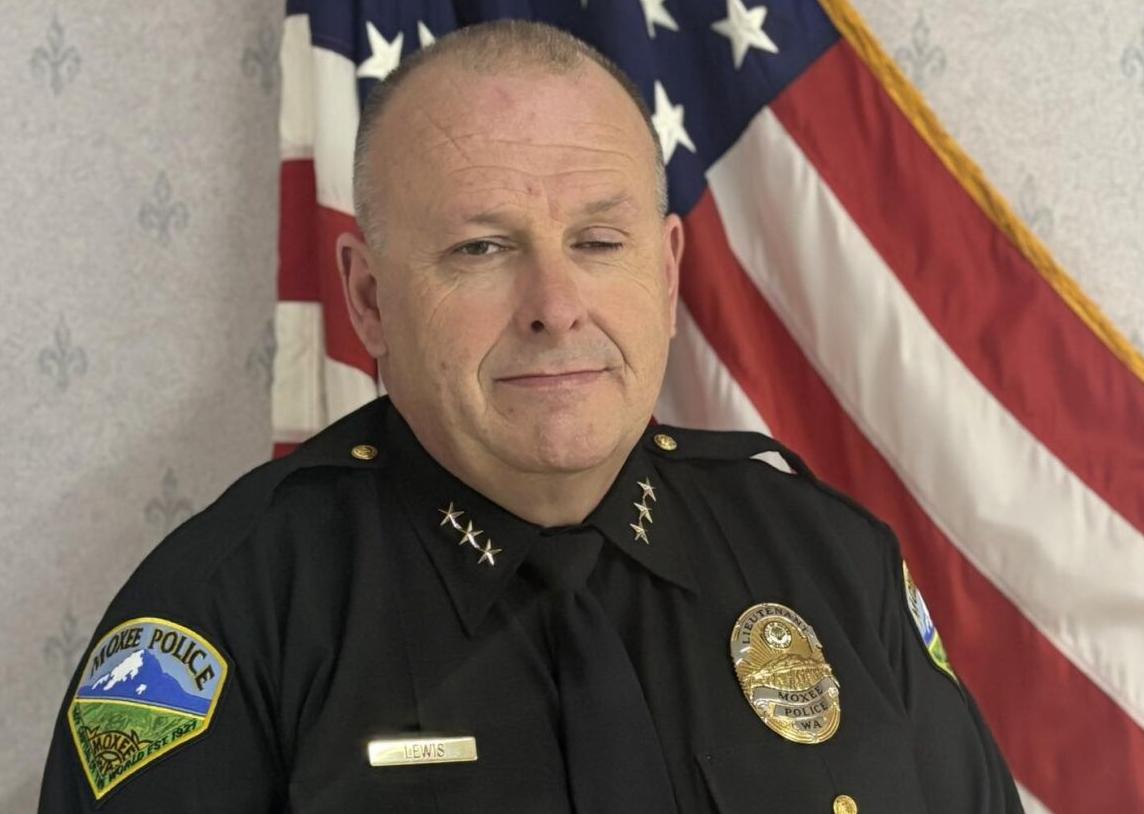 Moxee police Lt. Mark Lewis appointed as department's new chief | Local ...