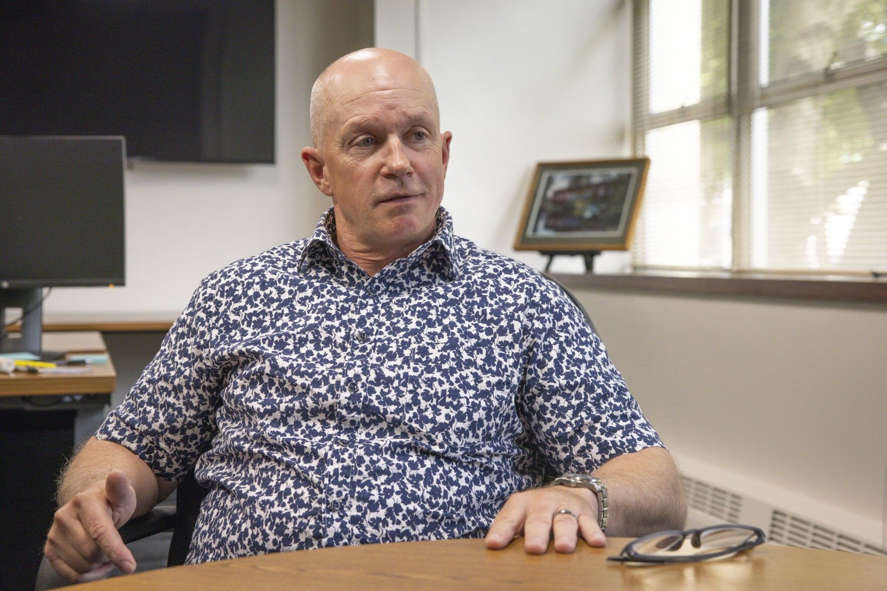 Neighboring WA sheriffs clash on Facebook over Minneapolis ICE killing ...