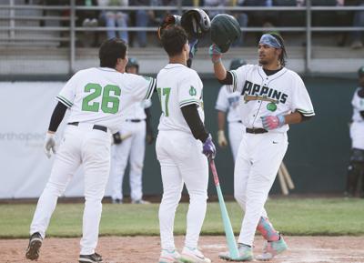 Yakima Valley piles up 16 hits as it avoids sweep at Ridgefield ...