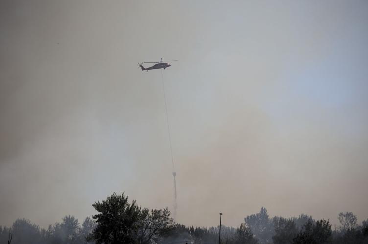 Lower Yakima Valley fire crews battling wildfire along I-82 near Donald ...