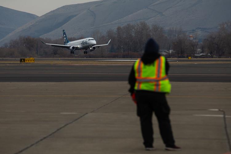 Getting people to Yakima is main hurdle in regional airport proposal ...