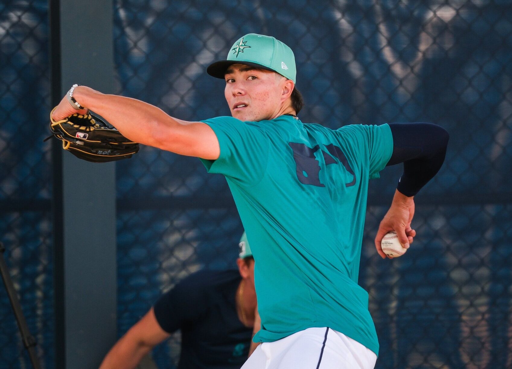 New Mariner Rowdy Tellez promptly faces Bryan Woo in live BP session ...