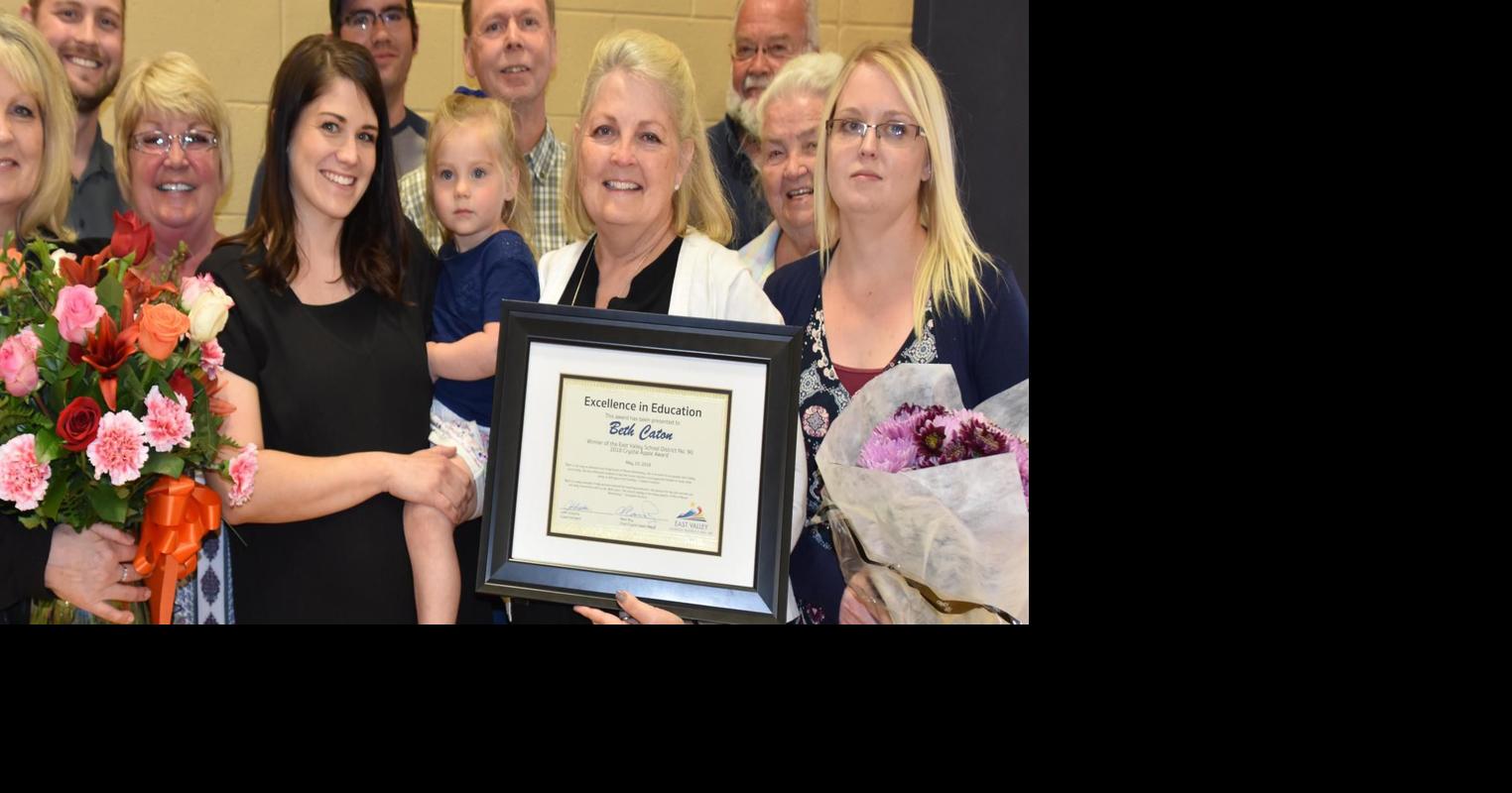 Moxee Elementary School teacher receives Crystal Apple award | Local ...