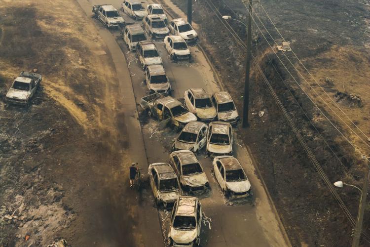 Photos show wildfires burning in Chile | Nation | yakimaherald.com