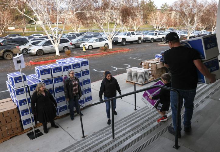 Stone Church gives away hundreds of Thanksgiving meal boxes | Local ...