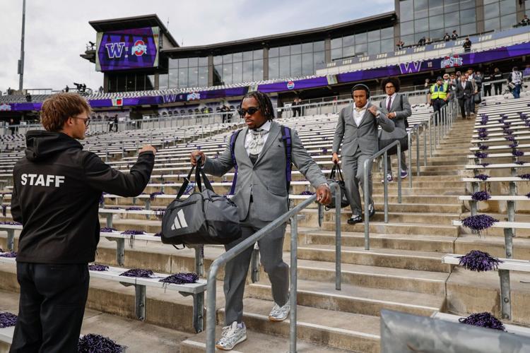 Photos: Washington Huskies take on Ohio State Buckeyes | UW Sports ...