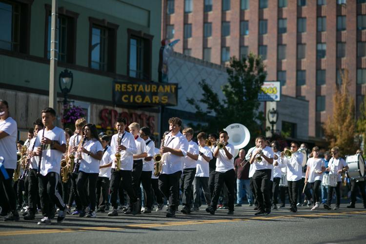 Photos: Yakima's Sunfair Parade | Photos and Videos | yakimaherald.com