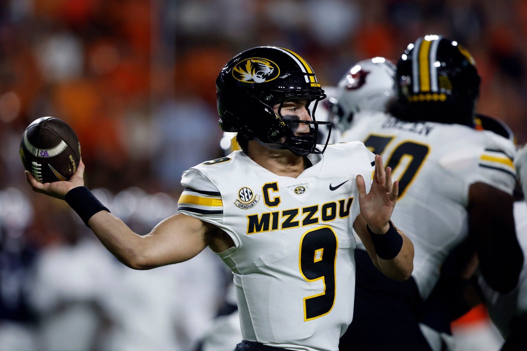 Washington Huskies get visit from former Missouri QB Beau Pribula | UW ...
