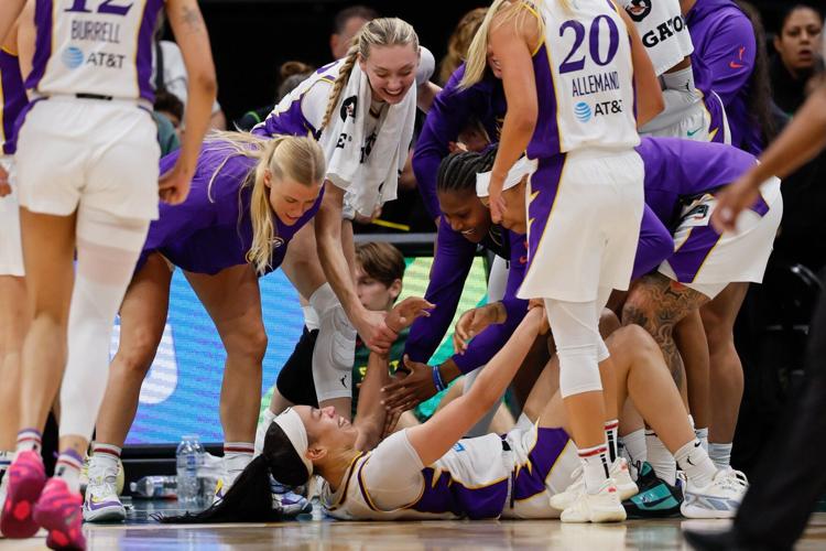 Photos: Los Angeles Sparks at Storm | Storm | yakimaherald.com