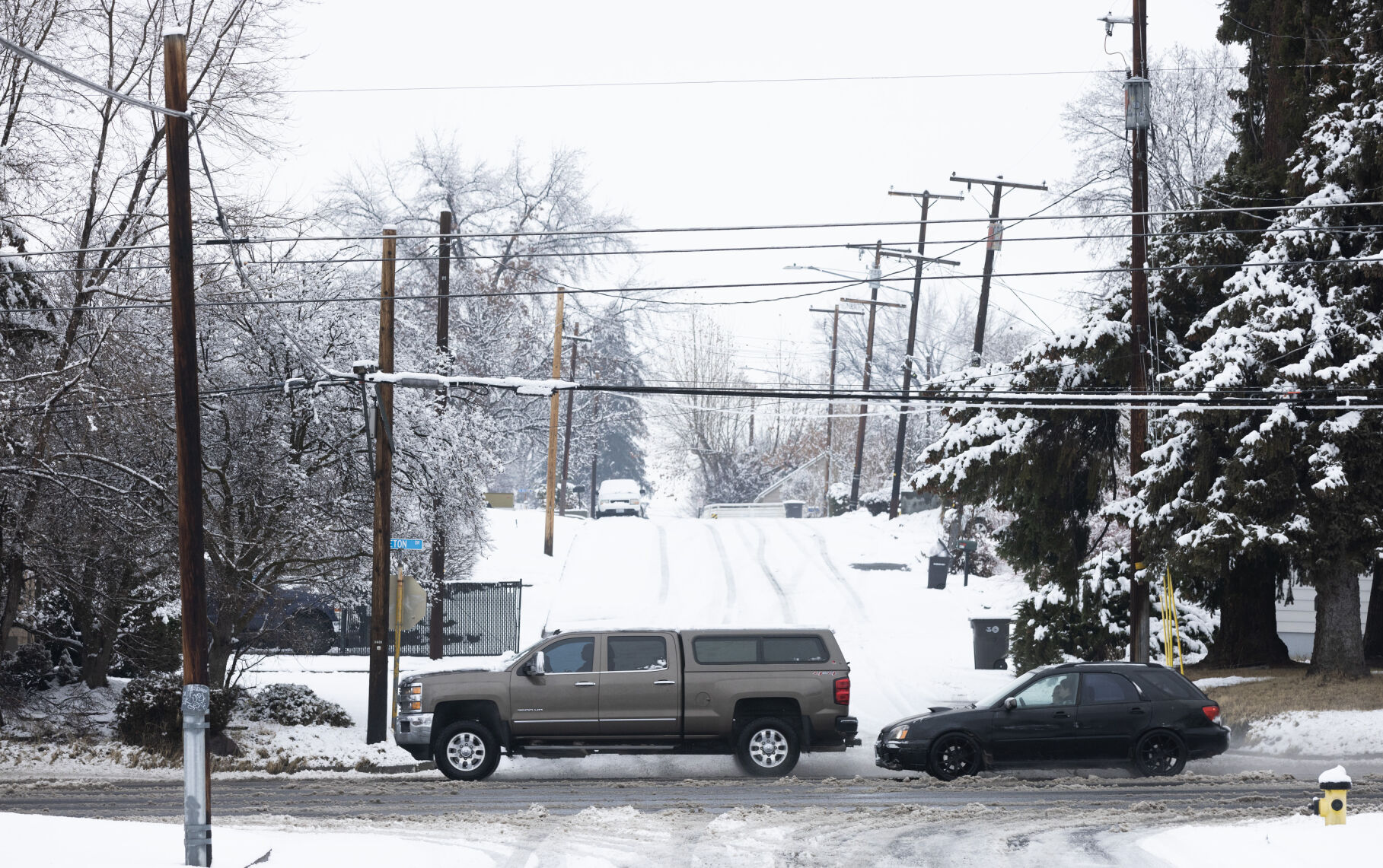 Snowfall amount surprises forecasters - but warmer temperatures are on ...