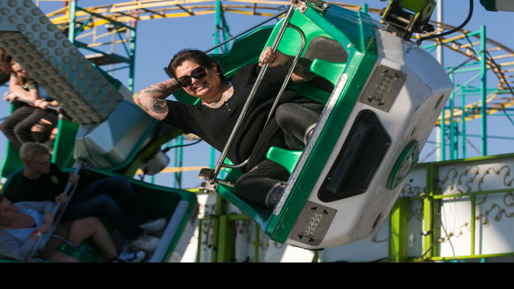 Photos: Yakima Holiday Lighted Parade | News Photos | yakimaherald.com