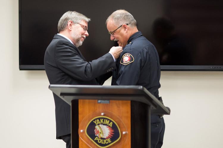 Matthew Murray sworn in as Yakima's new police chief | Local ...
