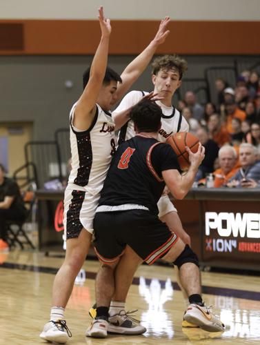 Navarre, Van De Graaf lead Zillah into 1A quarterfinals | SCAC ...