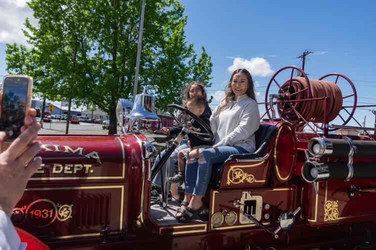 Yakima firefighters and community members mark arrival of new fire ...