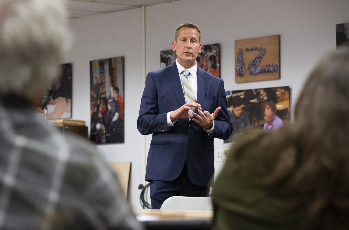 Sunnyside names High School Principal Ryan Maxwell new superintendent ...