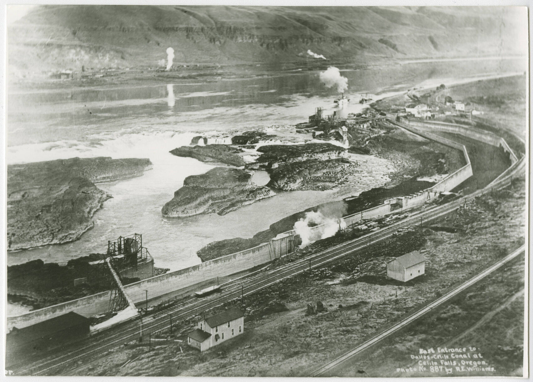 It Happened Here: Celilo Canal creates a bypass for shipping around ...