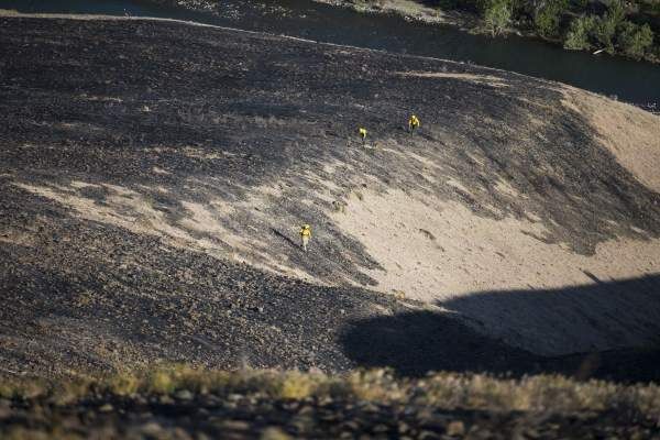 Selah Ridge brush fire contained | Local | yakimaherald.com