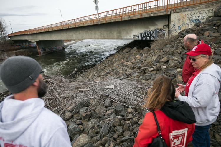 Yakima River serves as classroom as Army Corps of Engineers holds ...