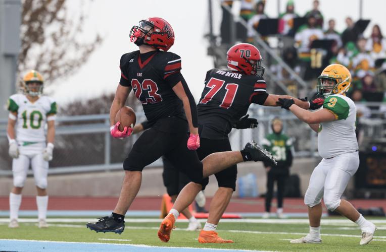 East Valley overcomes Lynden to reach Class 2A semifinals for first ...
