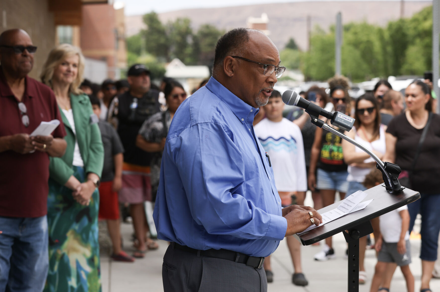 Yakima gathers to celebrate MLK Jr. Park’s new aquatic center ...