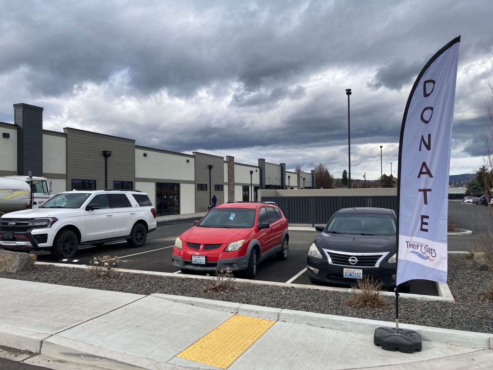 Business tidbits: New thrift store opens in Selah | Business ...