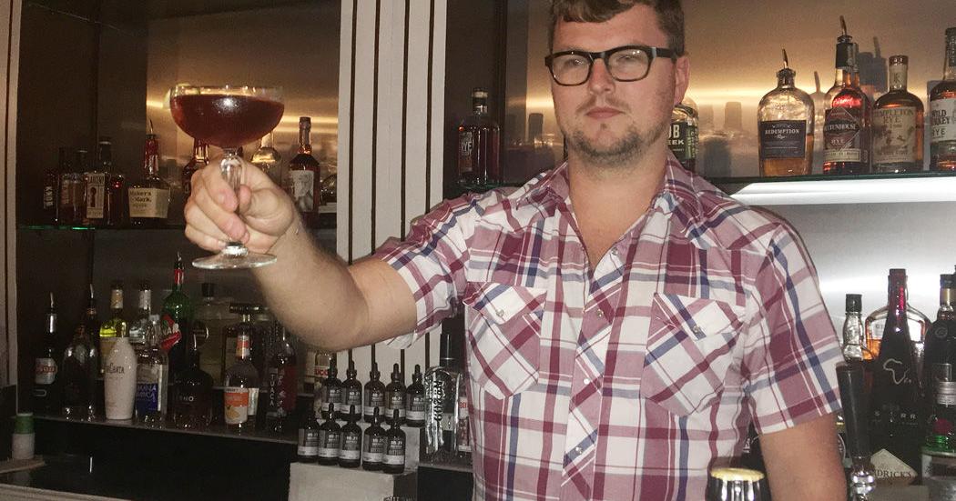 Rue-Bar showcases classy and secret cocktails | News | yesweekly.com