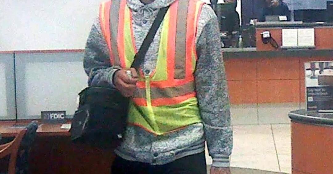 Photos Released Of Wells Fargo Bank Robbery Suspect News