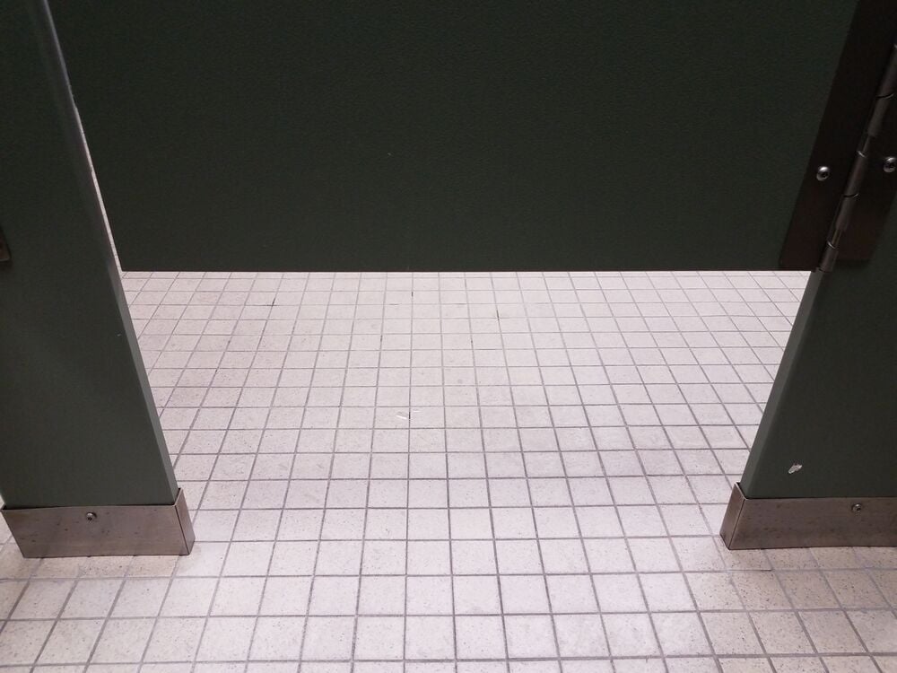 Wenatchee High School Parent Warns Of Bathroom Stall Attacks | Columbia ...