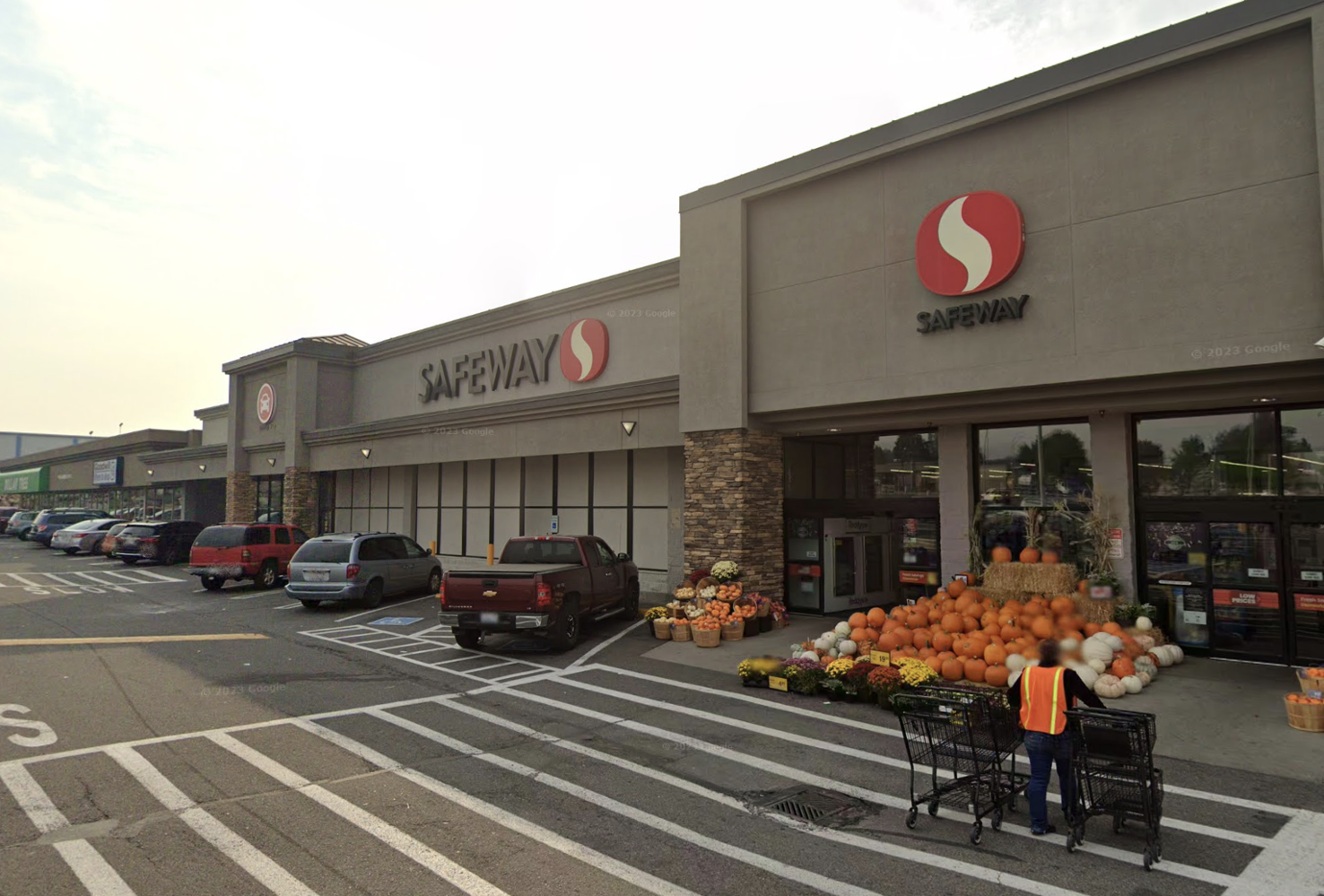 East Wenatchee and Ellensburg Safeway stores set for sale due to Kroger ...