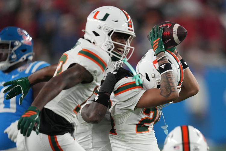In Cristobal's image, Miami's beefy offensive line steamrolls a path to ...