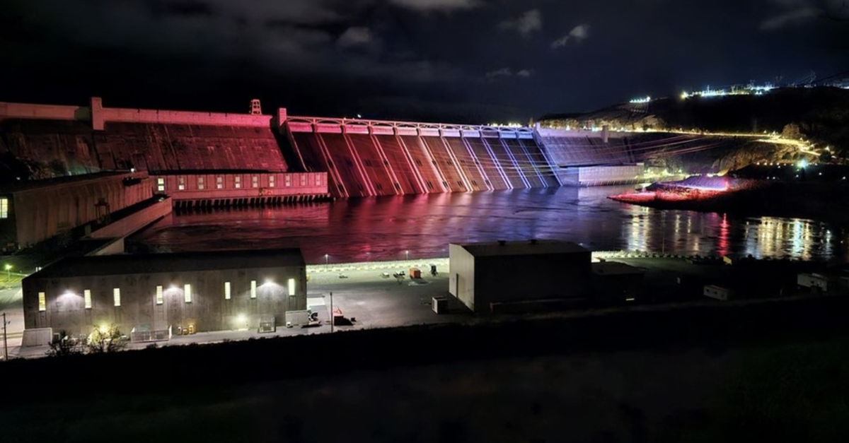 Historic Light Show Illuminates Grand Coulee Dam Once Again | Columbia ...