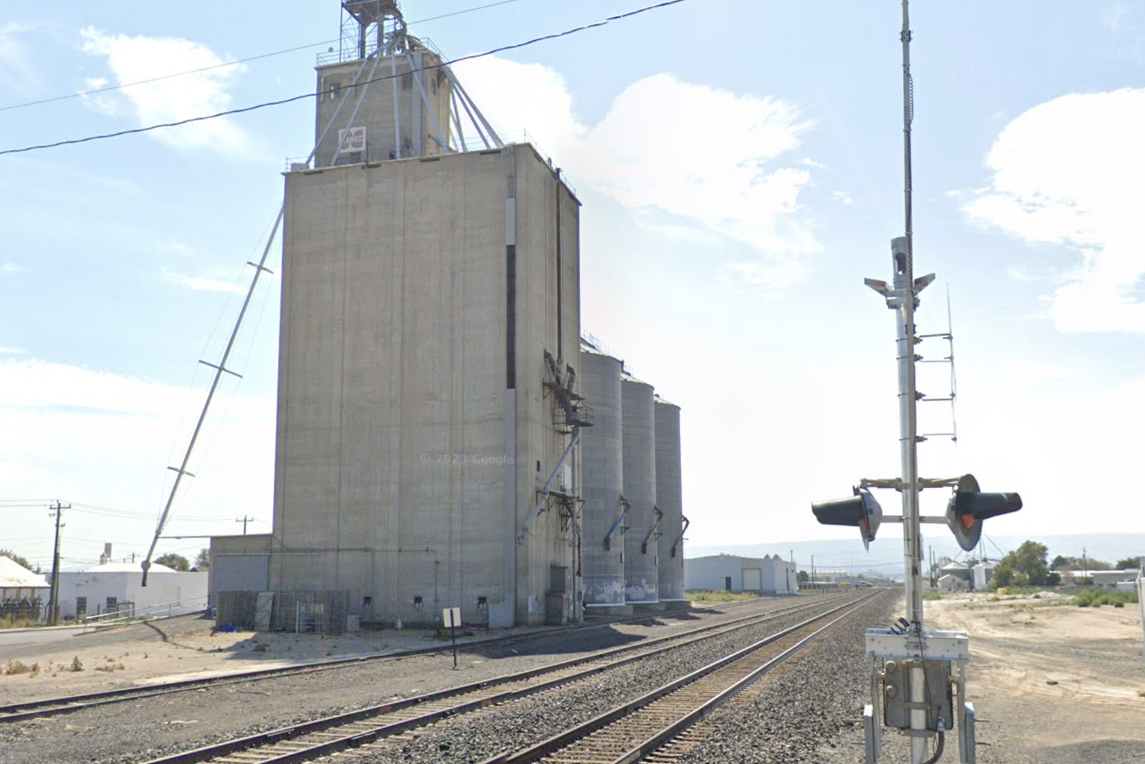 Quincy Girl Dies After Fall From Silo Near Train Tracks | Columbia ...