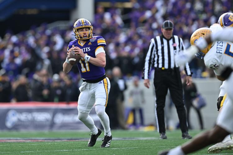 East Carolina takes advantage of 5 Pittsburgh turnovers, wins 23-17 in ...