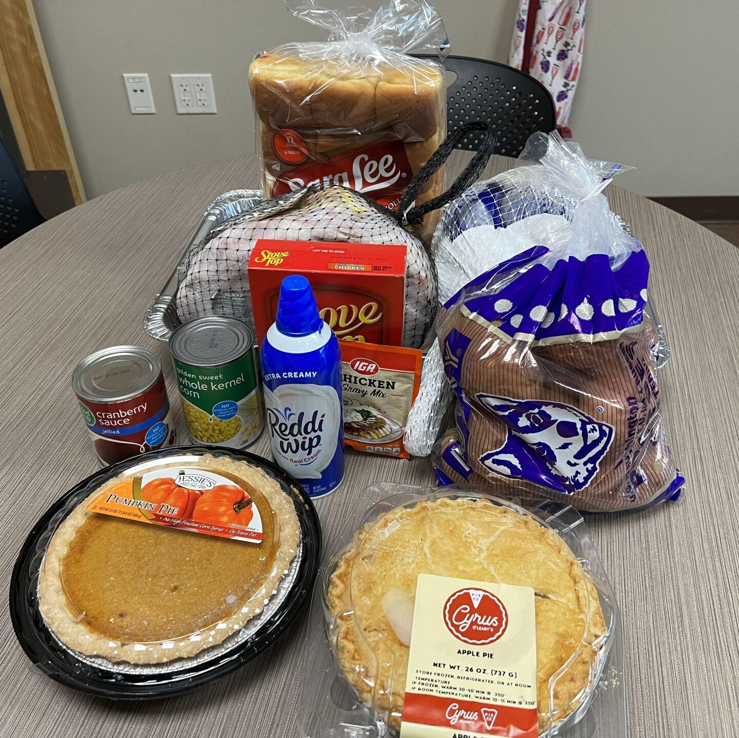Quincy Police, IGA team up for Thanksgiving meals | Columbia Basin ...