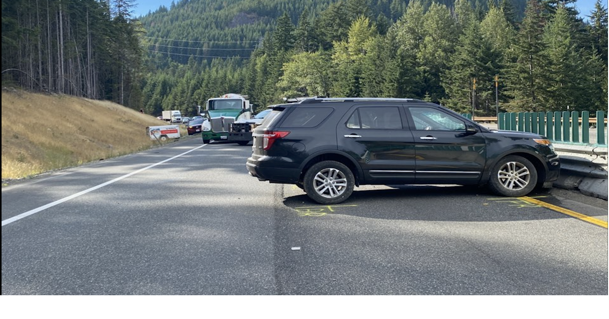 Loose cargo trailer collides with Leavenworth man on I-90 | Columbia ...