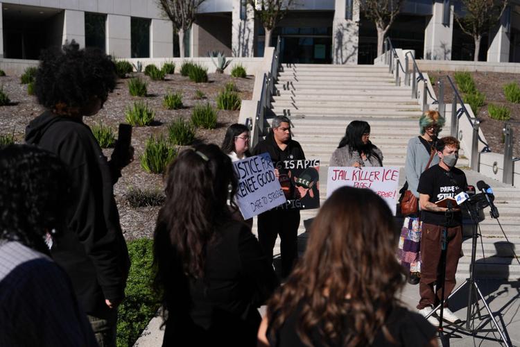 Demonstrator injured after federal agent fired projectile from close ...