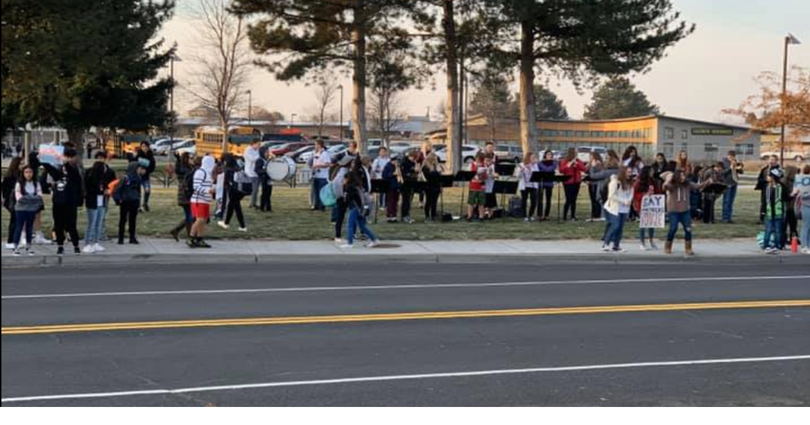 Chief Moses middle schoolers give thanks to military veterans with ...
