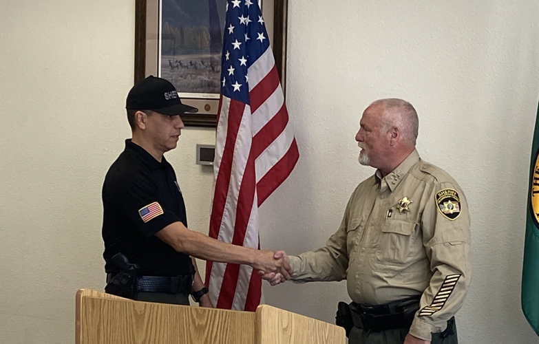 Okanogan County deputy who went viral after cheering alongside his ...