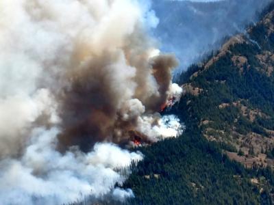 (Friday Update) 154 homes still in path of Jolly Mountain Fire near Cle ...