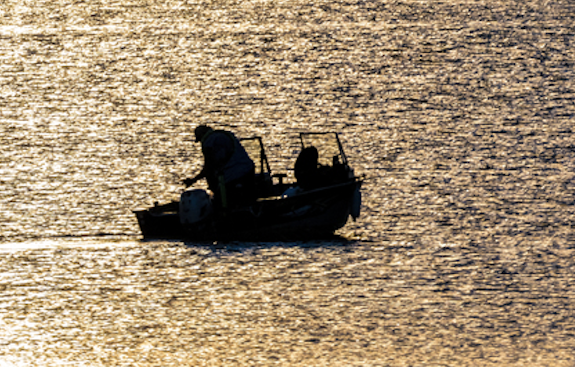 Bystander Saves Three After Boat Capsizes on Moses Lake | Columbia ...