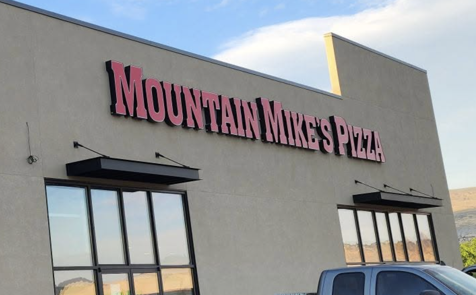 Mountain Mike’s Pizza Coming To Wenatchee This Summer | Columbia Basin ...