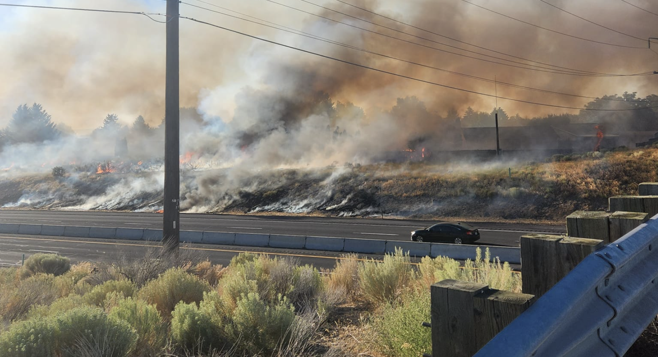 Brush fire in Moses Lake destroys buildings in neighborhood | Columbia ...