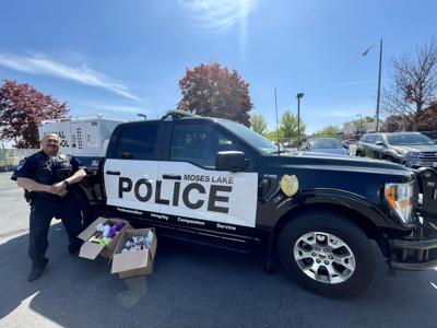Moses Lake Police to distribute donated dog toys and food to homeless ...