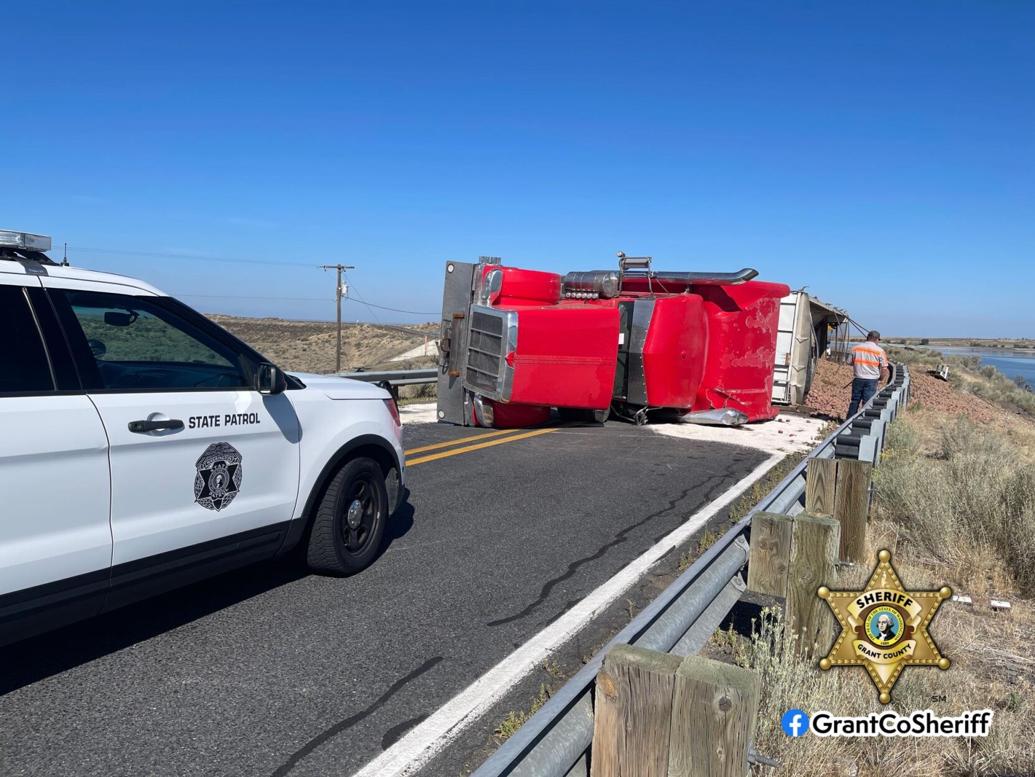 Othello man tips potato truck near Potholes Reservoir | Columbia Basin ...
