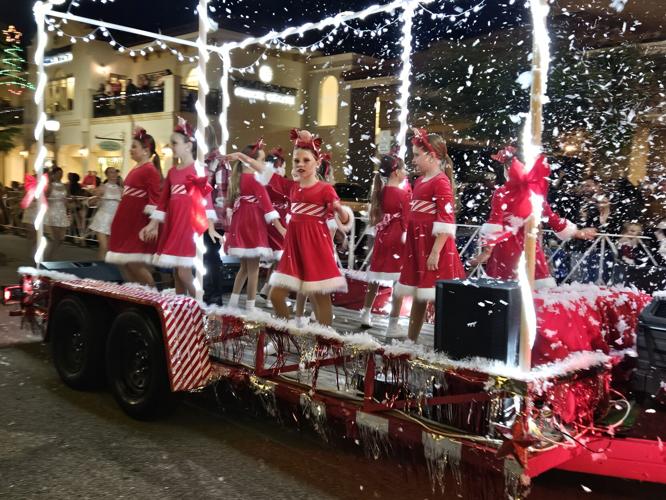 'All Aboard the Centennial' 49th annual Venice Holiday Parade | Go ...