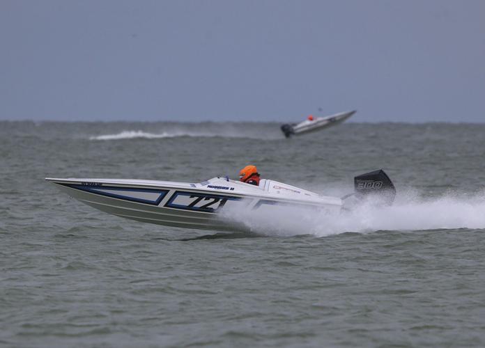 Watch thrilling offshore powerboat racing from Englewood Beach at ...