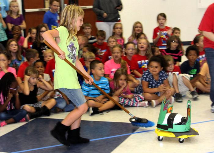 East Elementary holds annual Turkey Races | News Archives | yoursun.com