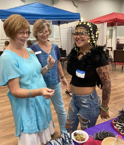 They met 'Queen Esther,' got pampered | News | yoursun.com