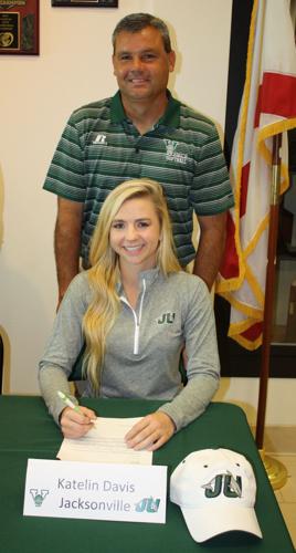 VHS athletes announce collegiate choices | News Archives | yoursun.com