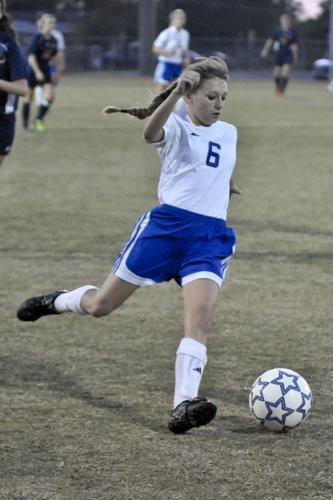 Tarpons take on Lemon Bay in soccer | News Archives | yoursun.com